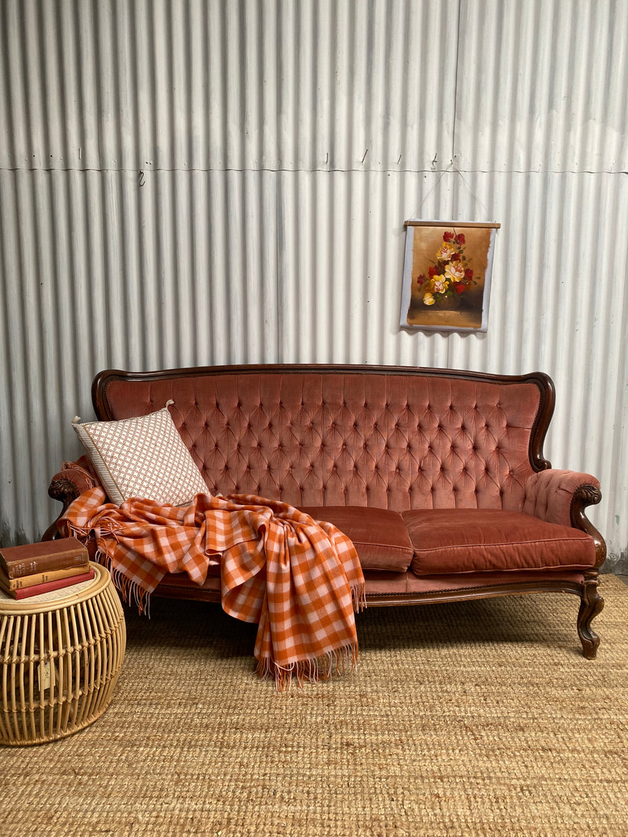 Former Prop Hire Sale – HensTeethTrading