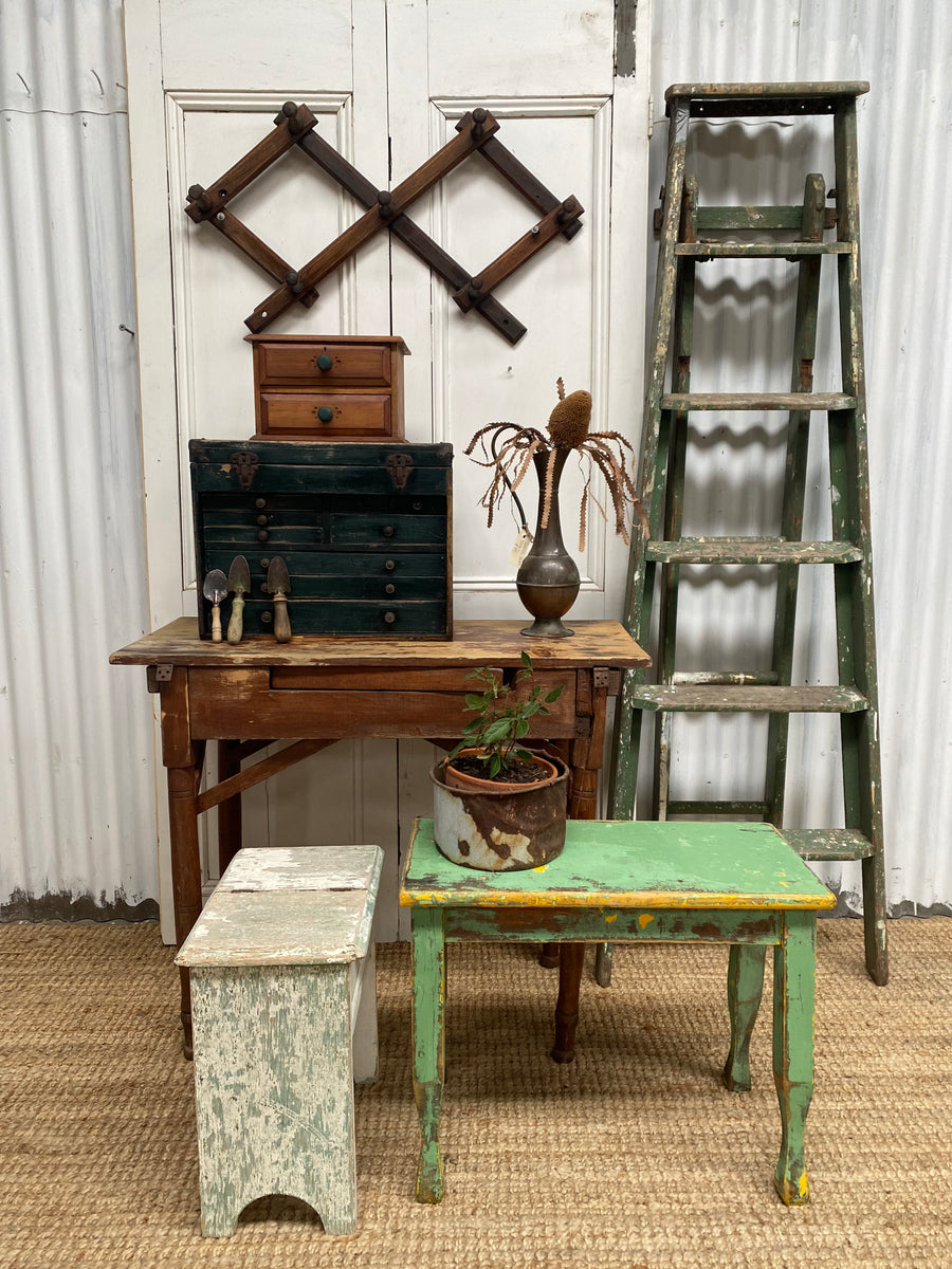 Vintage Green Two Piece Ladder – HensTeethTrading